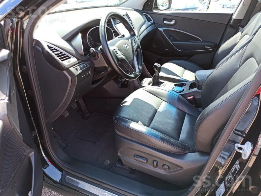 Melns Hyundai Santa Fe 2017 Daugavpils, ar dzinēja tilpumu 2.20 L un nobraukumu 0 tūkst. km par 14800 €, foto 22 vietnē AUTOMOTO.COM.LV