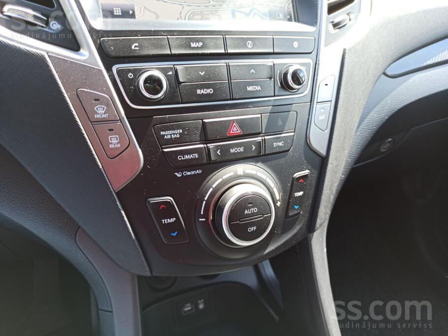 Melns Hyundai Santa Fe 2017 Daugavpils, ar dzinēja tilpumu 2.20 L un nobraukumu 0 tūkst. km par 14800 €, foto 30 vietnē AUTOMOTO.COM.LV