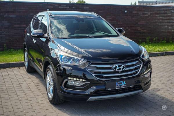 Melns Hyundai Santa Fe 2017 Marijampole, ar dzinēja tilpumu 2.20 L un nobraukumu 193 tūkst. km par 17350 €, foto 2 vietnē AUTOMOTO.COM.LV