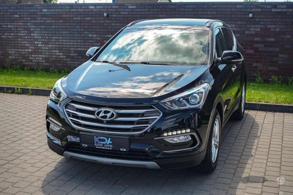 Melns Hyundai Santa Fe 2017 Marijampole, ar dzinēja tilpumu 2.20 L un nobraukumu 193 tūkst. km par 17350 €, foto 4 vietnē AUTOMOTO.COM.LV