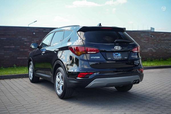 Melns Hyundai Santa Fe 2017 Marijampole, ar dzinēja tilpumu 2.20 L un nobraukumu 193 tūkst. km par 17350 €, foto 9 vietnē AUTOMOTO.COM.LV