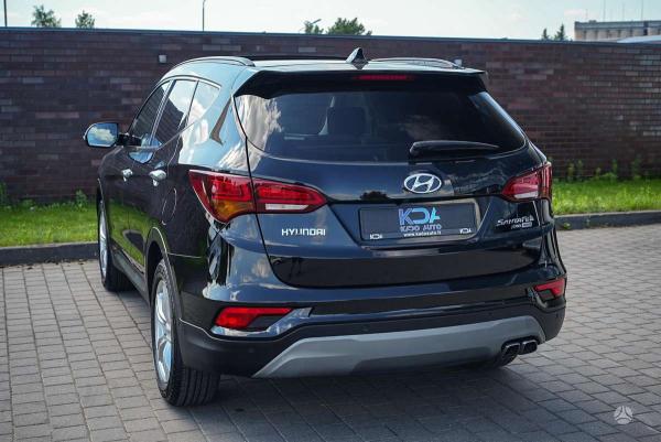 Melns Hyundai Santa Fe 2017 Marijampole, ar dzinēja tilpumu 2.20 L un nobraukumu 193 tūkst. km par 17350 €, foto 10 vietnē AUTOMOTO.COM.LV