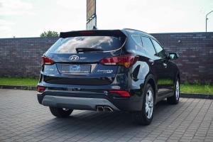 Black Hyundai Santa Fe 2017 in Marijampole, with an engine capacity of 2.20 L and mileage of 193 thousand km for 17350 €, photo 14 on AUTOMOTO.COM.LV