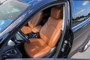 Black Hyundai Santa Fe 2017 in Marijampole, with an engine capacity of 2.20 L and mileage of 193 thousand km for 17350 €, photo 29 on AUTOMOTO.COM.LV