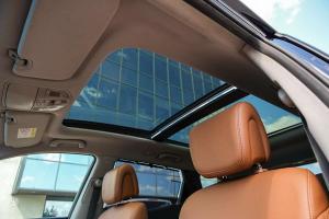 Black Hyundai Santa Fe 2017 in Marijampole, with an engine capacity of 2.20 L and mileage of 193 thousand km for 17350 €, photo 30 on AUTOMOTO.COM.LV
