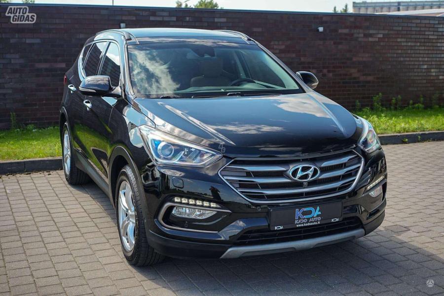 Melns Hyundai Santa Fe 2017 Kauņa, ar dzinēja tilpumu 2.20 L un nobraukumu 193 tūkst. km par 17350 €, foto 3 vietnē AUTOMOTO.COM.LV