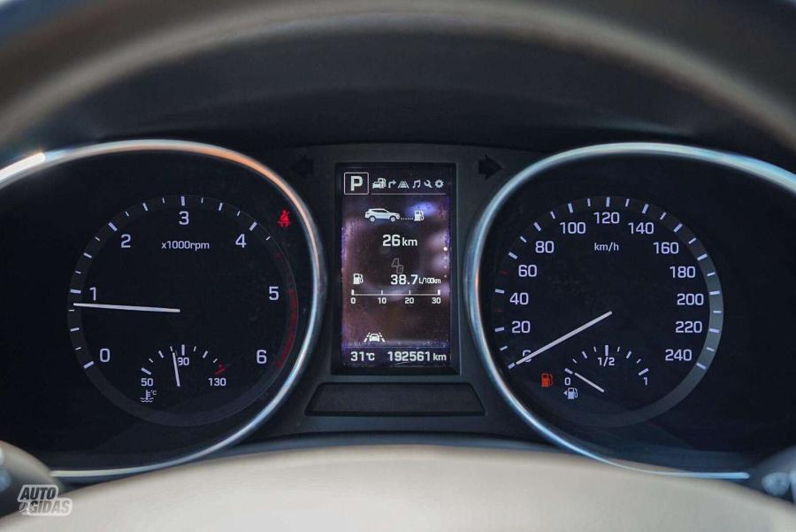 Melns Hyundai Santa Fe 2017 Kauņa, ar dzinēja tilpumu 2.20 L un nobraukumu 193 tūkst. km par 17350 €, foto 25 vietnē AUTOMOTO.COM.LV