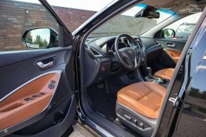 Melns Hyundai Santa Fe 2017 Kauņa, ar dzinēja tilpumu 2.20 L un nobraukumu 193 tūkst. km par 17350 €, foto 26 vietnē AUTOMOTO.COM.LV