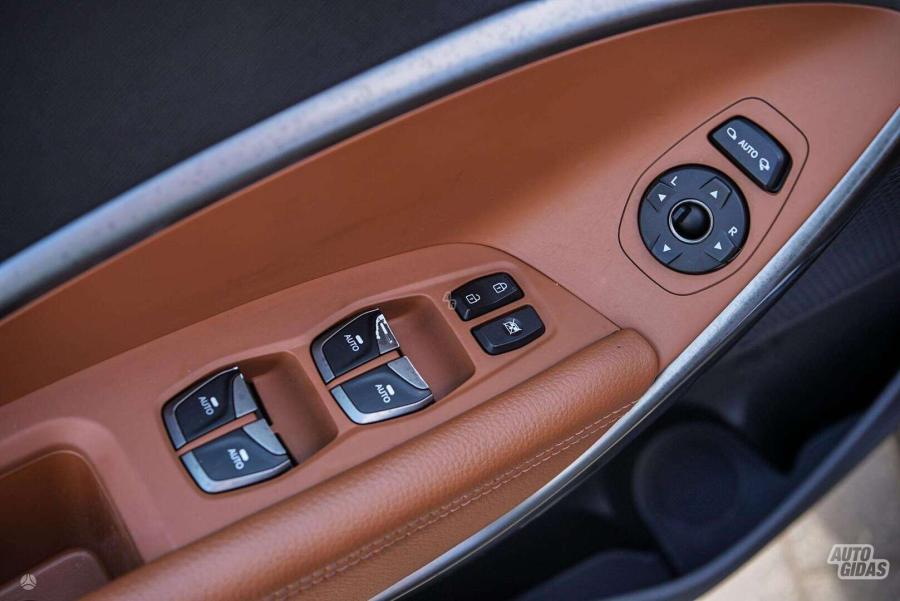 Melns Hyundai Santa Fe 2017 Kauņa, ar dzinēja tilpumu 2.20 L un nobraukumu 193 tūkst. km par 17350 €, foto 33 vietnē AUTOMOTO.COM.LV