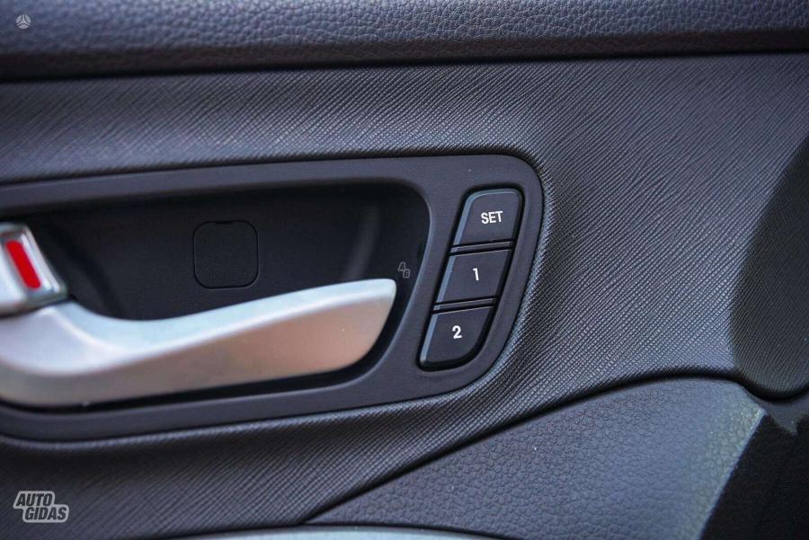 Melns Hyundai Santa Fe 2017 Kauņa, ar dzinēja tilpumu 2.20 L un nobraukumu 193 tūkst. km par 17350 €, foto 34 vietnē AUTOMOTO.COM.LV