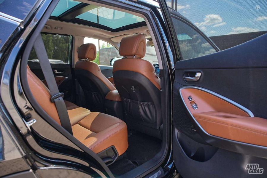 Melns Hyundai Santa Fe 2017 Kauņa, ar dzinēja tilpumu 2.20 L un nobraukumu 193 tūkst. km par 17350 €, foto 38 vietnē AUTOMOTO.COM.LV