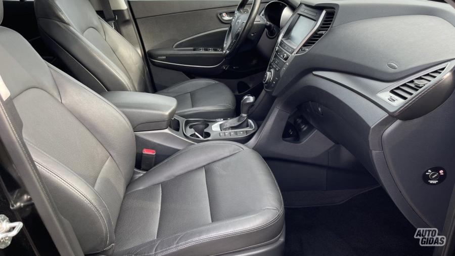 Melns Hyundai Santa Fe 2017 Marijampole, ar dzinēja tilpumu 2.20 L un nobraukumu 153 tūkst. km par 13200 €, foto 14 vietnē AUTOMOTO.COM.LV