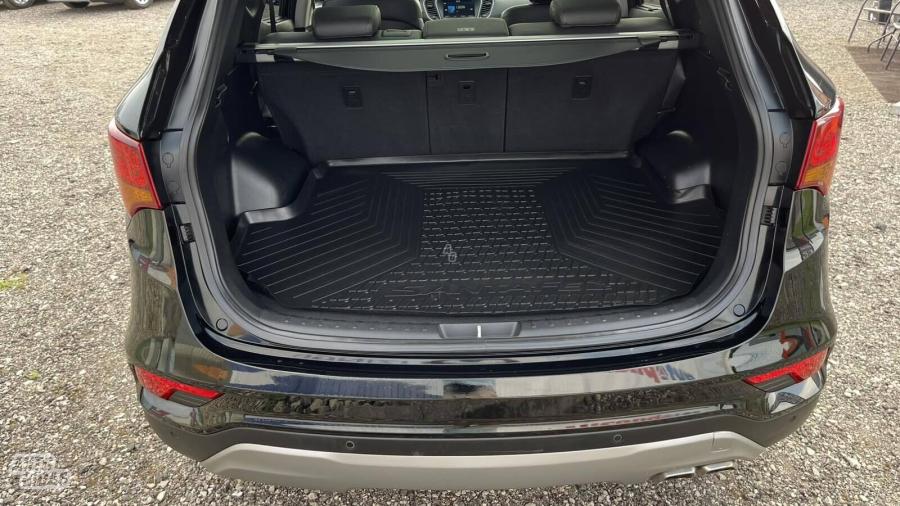 Melns Hyundai Santa Fe 2017 Marijampole, ar dzinēja tilpumu 2.20 L un nobraukumu 153 tūkst. km par 13200 €, foto 24 vietnē AUTOMOTO.COM.LV
