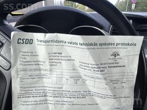 Black Hyundai Santa Fe 2017 in Ogre, with an engine capacity of 2.20 L and mileage of 196 thousand km for 12500 €, photo 7 on AUTOMOTO.COM.LV