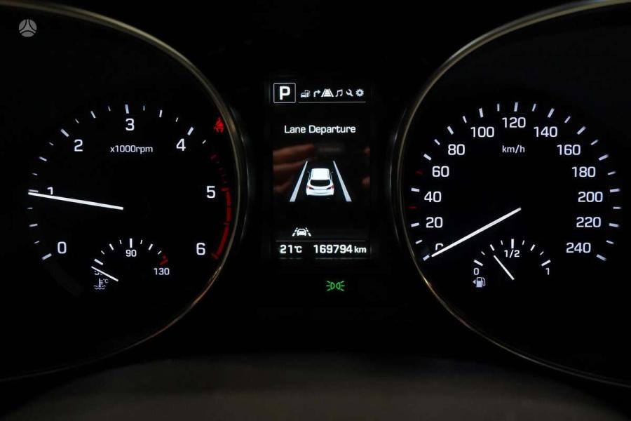 Melns Hyundai Santa Fe 2018 Viļņa, ar dzinēja tilpumu 2.20 L un nobraukumu 170 tūkst. km par 14900 €, foto 27 vietnē AUTOMOTO.COM.LV