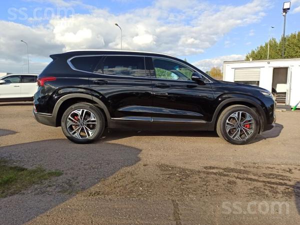 Хендай Санта Фе 2018 в Даугавпилс на AUTOMOTO.COM.LV Черный Хендай Санта Фе 2018 в Даугавпилс, объемом двигателя 2.20 л и пробегом 0 тыс. км за 19950 €, фото 9 на AUTOMOTO.COM.LV