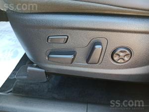 Black Hyundai Santa Fe 2018 in Daugavpils, with an engine capacity of 2.20 L and mileage of 0 thousand km for 19950 €, photo 26 on AUTOMOTO.COM.LV
