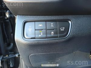 Black Hyundai Santa Fe 2018 in Daugavpils, with an engine capacity of 2.20 L and mileage of 0 thousand km for 19950 €, photo 34 on AUTOMOTO.COM.LV