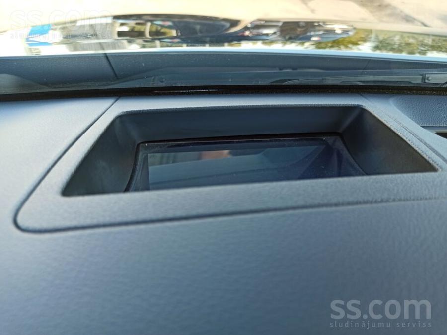 Black Hyundai Santa Fe 2018 in Daugavpils, with an engine capacity of 2.20 L and mileage of 0 thousand km for 19950 €, photo 36 on AUTOMOTO.COM.LV