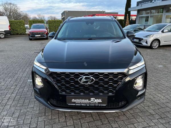 Melns Hyundai Santa Fe 2019 Kauņa, ar dzinēja tilpumu 2.20 L un nobraukumu 71 tūkst. km par 32690 €, foto 2 vietnē AUTOMOTO.COM.LV