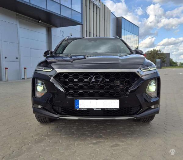 Melns Hyundai Santa Fe 2019 Viļņa, ar dzinēja tilpumu 2.20 L un nobraukumu 109 tūkst. km par 21700 €, foto 2 vietnē AUTOMOTO.COM.LV