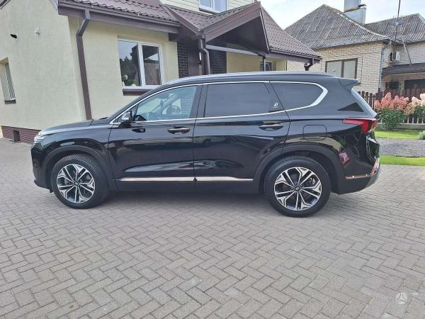 Hyundai Santa Fe 2019 Kauņa vietnē Melns Hyundai Santa Fe 2019 Kauņa, ar dzinēja tilpumu 2.20 L un nobraukumu 120 tūkst. km par 19800 €, foto 10 vietnē AUTOMOTO.COM.LV