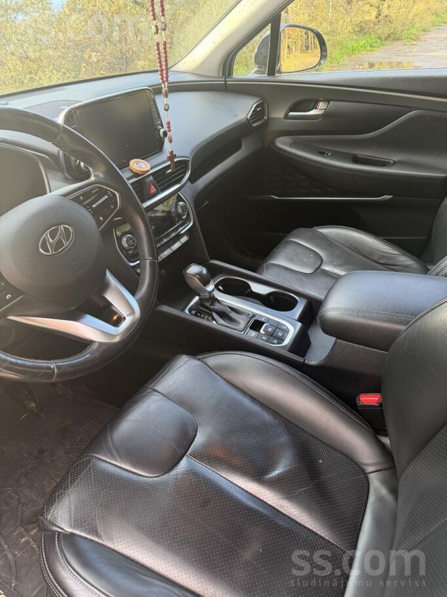 Melns Hyundai Santa Fe 2019 Rīga, ar dzinēja tilpumu 2.20 L un nobraukumu 273 tūkst. km par 13490 €, foto 8 vietnē AUTOMOTO.COM.LV