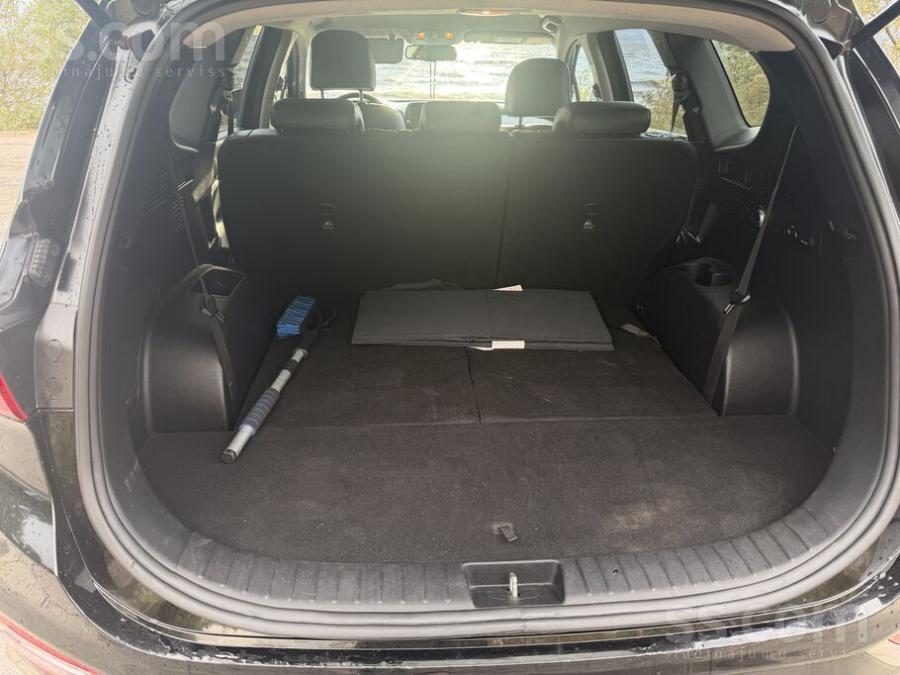 Melns Hyundai Santa Fe 2019 Rīga, ar dzinēja tilpumu 2.20 L un nobraukumu 273 tūkst. km par 13490 €, foto 11 vietnē AUTOMOTO.COM.LV