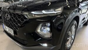 Black Hyundai Santa Fe 2020 in Riga, with an engine capacity of 2.40 L and mileage of 55 thousand km for 24900 €, photo 9 on AUTOMOTO.COM.LV