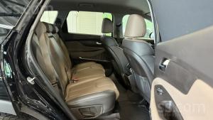 Black Hyundai Santa Fe 2020 in Riga, with an engine capacity of 2.40 L and mileage of 55 thousand km for 24900 €, photo 18 on AUTOMOTO.COM.LV