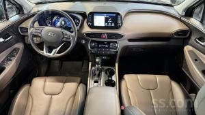 Black Hyundai Santa Fe 2020 in Riga, with an engine capacity of 2.40 L and mileage of 55 thousand km for 24900 €, photo 20 on AUTOMOTO.COM.LV