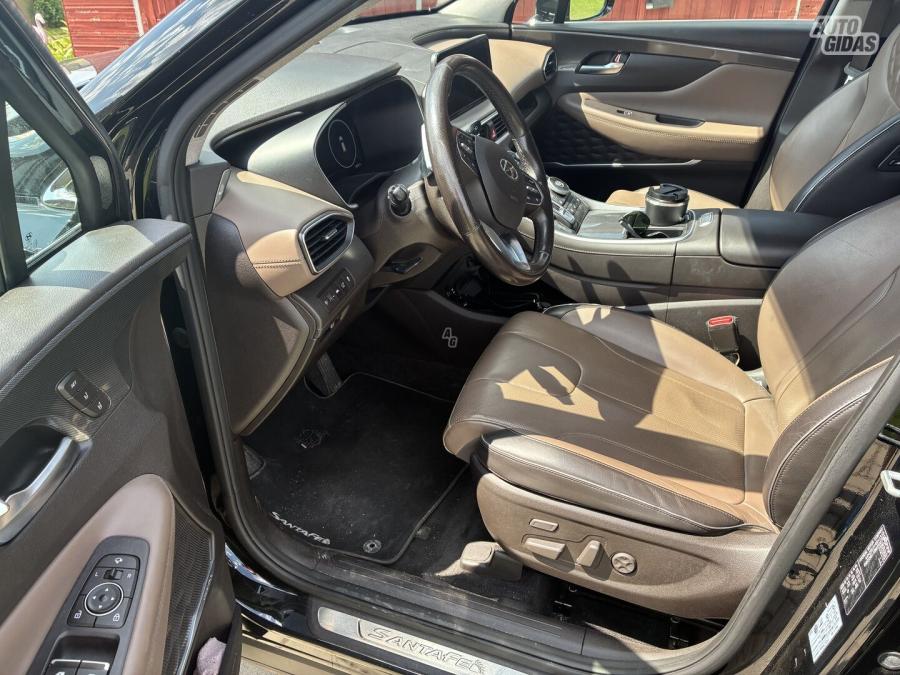 Melns Hyundai Santa Fe 2020 Viļņa, ar dzinēja tilpumu 1.60 L un nobraukumu 157 tūkst. km par 24900 €, foto 14 vietnē AUTOMOTO.COM.LV