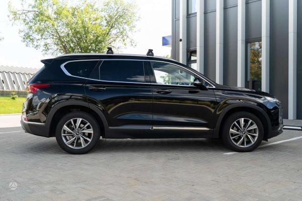 Melns Hyundai Santa Fe 2020 Viļņa, ar dzinēja tilpumu 2.36 L un nobraukumu 121 tūkst. km par 23500 €, foto 7 vietnē AUTOMOTO.COM.LV