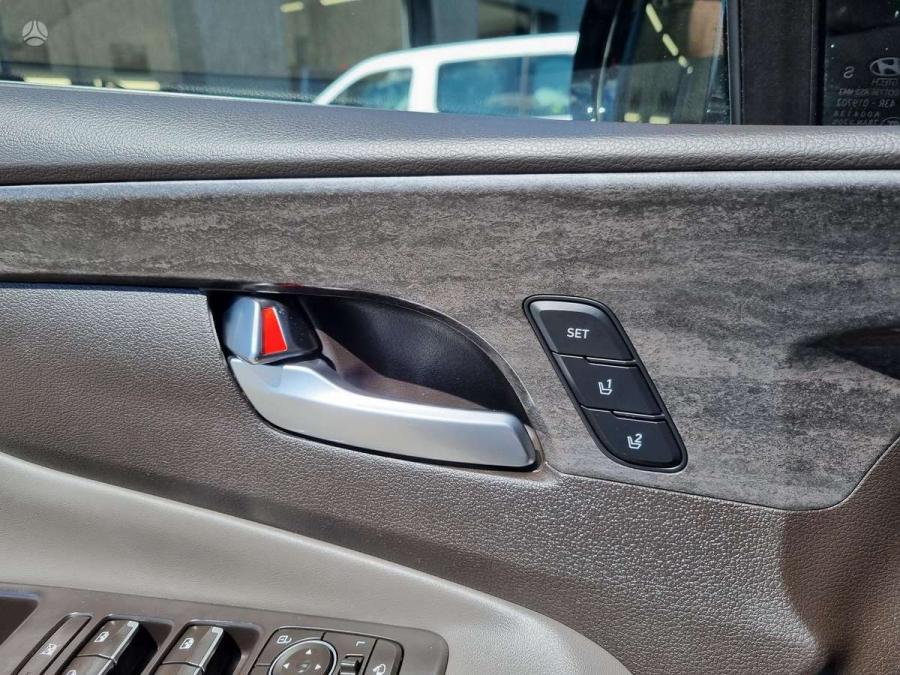 Melns Hyundai Santa Fe 2021 Rīga, ar dzinēja tilpumu 2.36 L un nobraukumu 83 tūkst. km par 23200 €, foto 19 vietnē AUTOMOTO.COM.LV