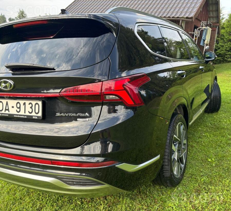Melns Hyundai Santa Fe 2021 Rīga, ar dzinēja tilpumu 2.20 L un nobraukumu 133 tūkst. km par 27500 €, foto 7 vietnē AUTOMOTO.COM.LV