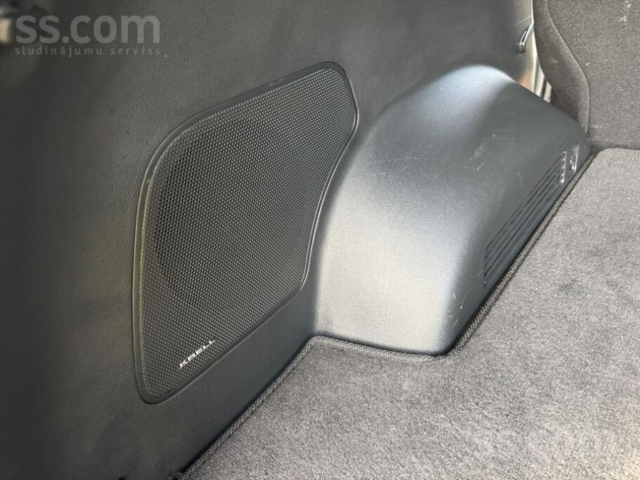 Melns Hyundai Santa Fe 2021 Rīga, ar dzinēja tilpumu 2.20 L un nobraukumu 133 tūkst. km par 27500 €, foto 18 vietnē AUTOMOTO.COM.LV