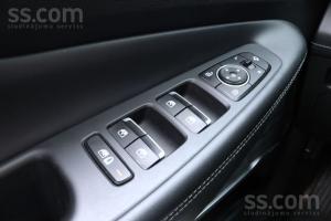 Black Hyundai Santa Fe 2022 in Riga, with an engine capacity of 1.60 L and mileage of 66 thousand km for 34000 €, photo 21 on AUTOMOTO.COM.LV