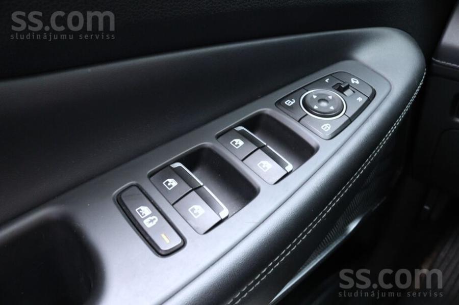Black Hyundai Santa Fe 2022 in Riga, with an engine capacity of 1.60 L and mileage of 66 thousand km for 34000 €, photo 21 on AUTOMOTO.COM.LV