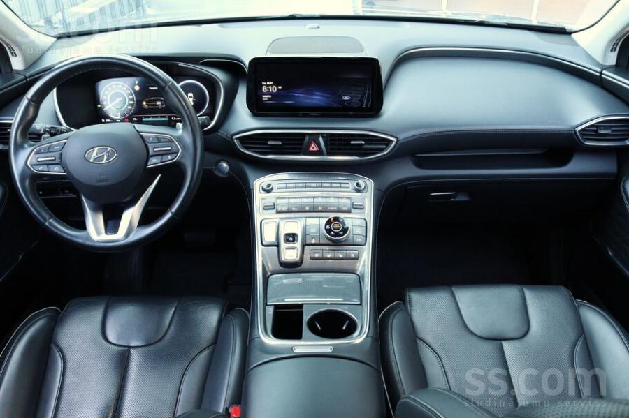 Black Hyundai Santa Fe 2022 in Riga, with an engine capacity of 1.60 L and mileage of 66 thousand km for 34000 €, photo 28 on AUTOMOTO.COM.LV