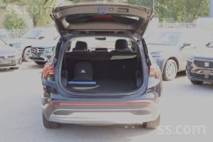 Black Hyundai Santa Fe 2022 in Riga, with an engine capacity of 1.60 L and mileage of 66 thousand km for 34000 €, photo 33 on AUTOMOTO.COM.LV