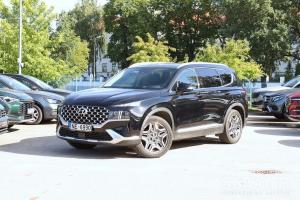Black Hyundai Santa Fe 2022 in Riga, with an engine capacity of 1.60 L and mileage of 66 thousand km for 34000 €, photo 34 on AUTOMOTO.COM.LV