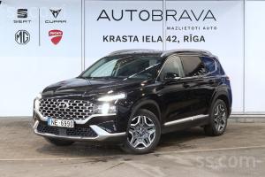 Melns Hyundai Santa Fe 2022 Rīga, ar dzinēja tilpumu 1.60 L un nobraukumu 66 tūkst. km par 34000 €, foto  vietnē AUTOMOTO.COM.LV
