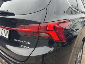 Black Hyundai Santa Fe 2022 in Kaunas, with an engine capacity of 1.60 L and mileage of 111 thousand km for 16800 €, photo 17 on AUTOMOTO.COM.LV