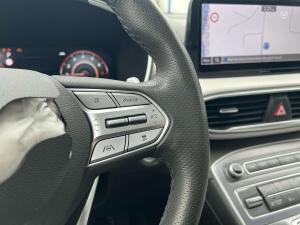 Black Hyundai Santa Fe 2022 in Kaunas, with an engine capacity of 1.60 L and mileage of 111 thousand km for 16800 €, photo 37 on AUTOMOTO.COM.LV