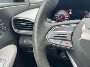 Black Hyundai Santa Fe 2022 in Kaunas, with an engine capacity of 1.60 L and mileage of 111 thousand km for 16800 €, photo 38 on AUTOMOTO.COM.LV