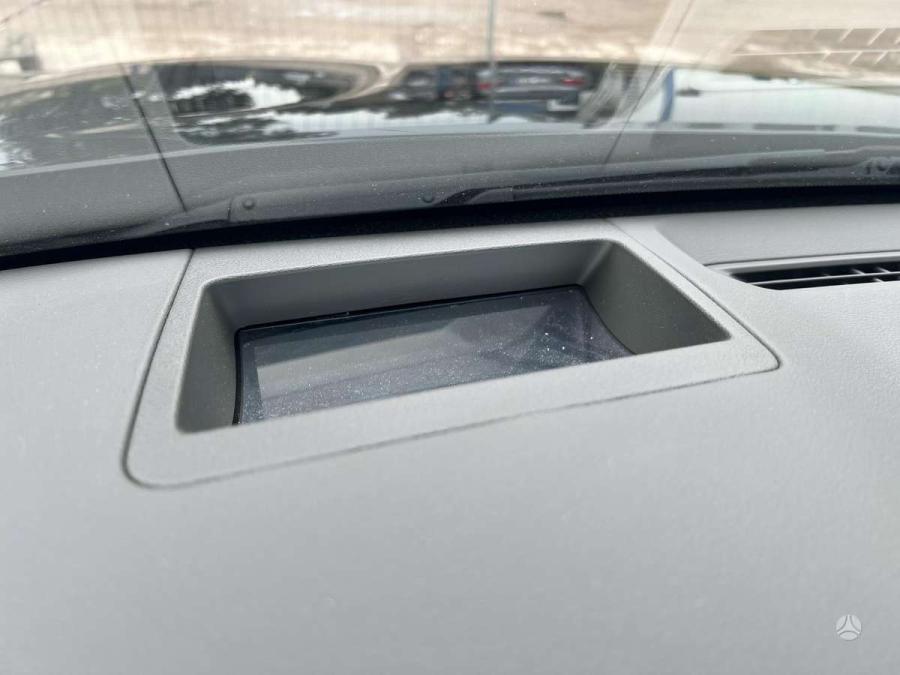 Black Hyundai Santa Fe 2022 in Kaunas, with an engine capacity of 1.60 L and mileage of 111 thousand km for 16800 €, photo 42 on AUTOMOTO.COM.LV