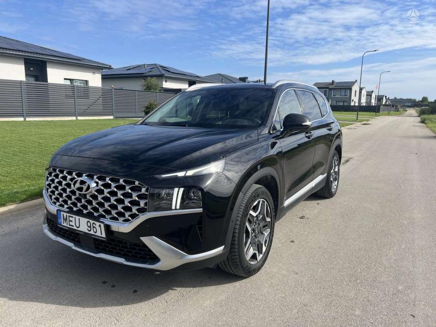 Melns Hyundai Santa Fe 2022 Kauņa, ar dzinēja tilpumu 1.60 L un nobraukumu 53 tūkst. km par 31900 €, foto 1 vietnē AUTOMOTO.COM.LV