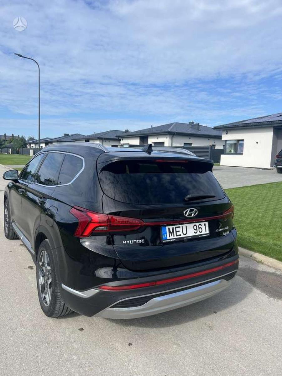 Melns Hyundai Santa Fe 2022 Kauņa, ar dzinēja tilpumu 1.60 L un nobraukumu 53 tūkst. km par 31900 €, foto 4 vietnē AUTOMOTO.COM.LV