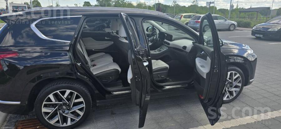 Melns Hyundai Santa Fe 2023 Jelgava, ar dzinēja tilpumu 2.20 L un nobraukumu 105 tūkst. km par 33000 €, foto 9 vietnē AUTOMOTO.COM.LV
