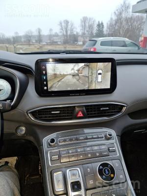 Melns Hyundai Santa Fe 2023 Rīga, ar dzinēja tilpumu 2.50 L un nobraukumu 22 tūkst. km par 34500 €, foto 4 vietnē AUTOMOTO.COM.LV